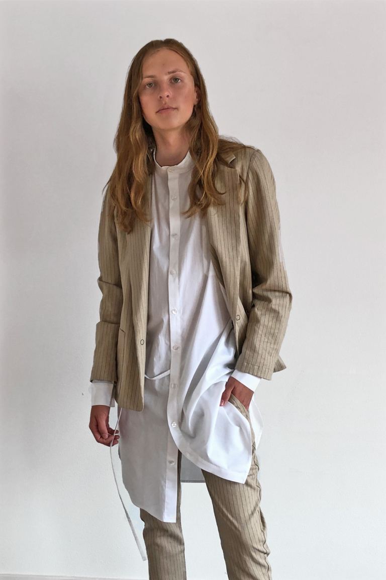 Blazer jacket ‘Slack’ beige linen pinstripe - Studio EVA D.